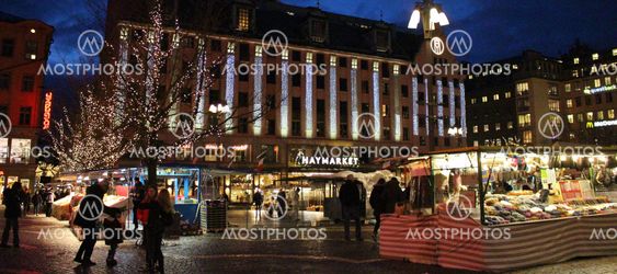 "Jul på Hötorget i Stockholm" fra Maria Groth - Mostphotos