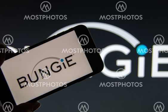 "The brand logo of "Bungie" " av David Esser - Mostphotos