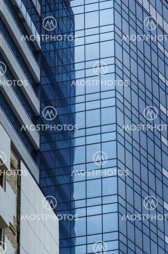 "high-rise office building w..." fra Galyna Tymonko - Mostphotos