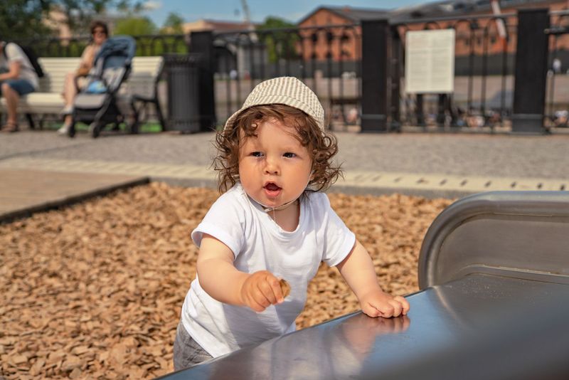 Fina bilder på barn - Miljontals bilder - Mostphotos