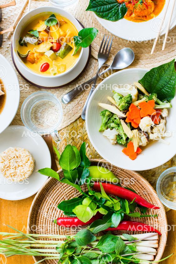 "Pad Pak Ruam Mitr Stir Red..." by Olga Pink - Mostphotos