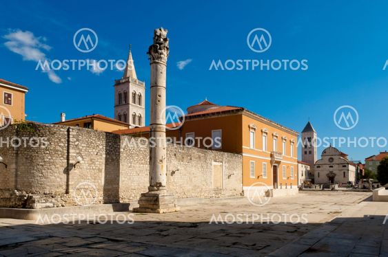 "Historic Church and ancient..." av User_74796 - Mostphotos