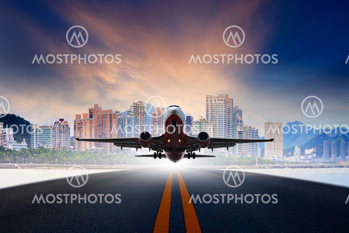 "jet plane take off from urb..." fra khunaspix - Mostphotos