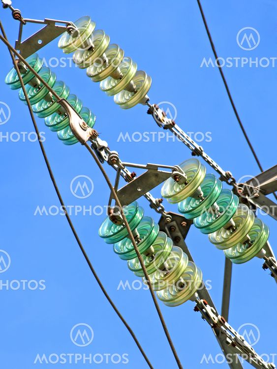 "Högspänning elektrisk isola..." av Iaroslav Borysovskyi - Mostphotos