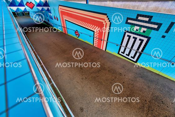 "Happy colorful digital 8-bi..." fra Stefan Holm - Mostphotos