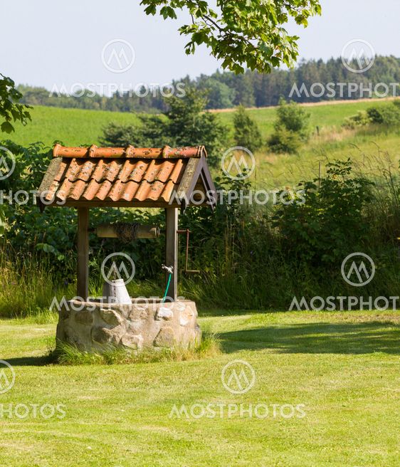 "Vattenbrunn" av Gunnar Stenberg - Mostphotos