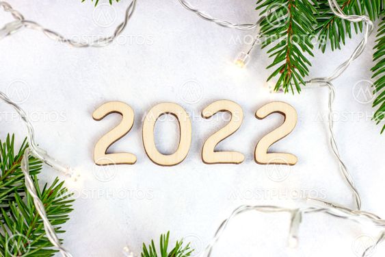 "Wooden numbers 2022 silhoue..." by KatMoy - Mostphotos