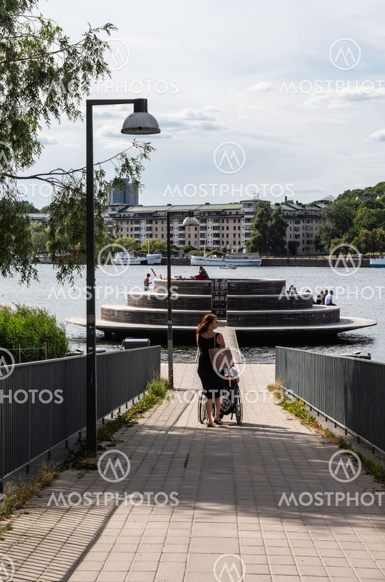 "Brygga vid Sickla Udde - Tå..." av Carina Andreasson - Mostphotos