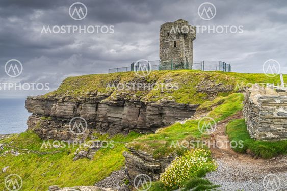 "Old Moher Tower on Hags Hea..." fra Dawid Kalisinski - Mostphotos