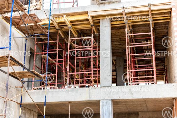 "Construction of a new monol..." av Anoo - Mostphotos