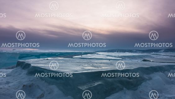 "Flat smooth ice floes on th..." by veranika848 - Mostphotos