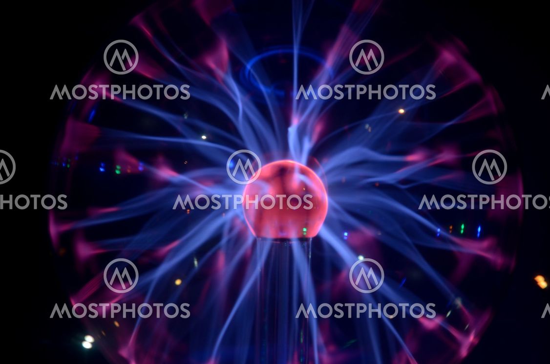 "Plasma Tesla reactor orb in..." av Mohammad Khairizal Afendy - Mostphotos