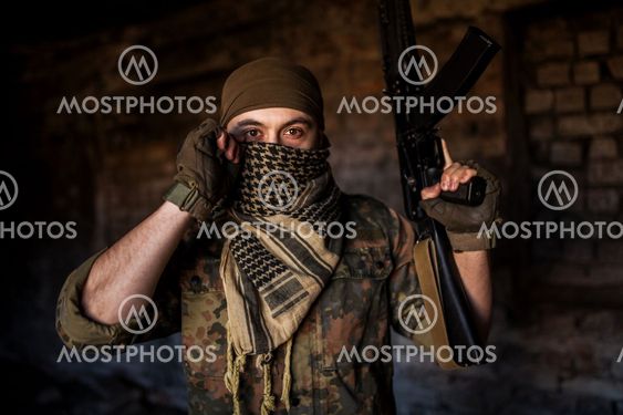 "The Arab soldier with the A..." av Yauhen Akulich - Mostphotos